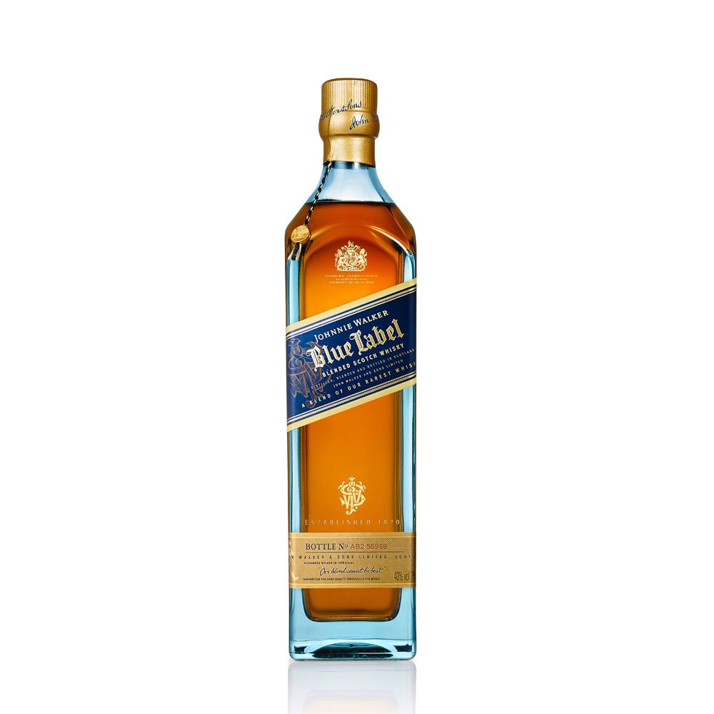 El exclusivo kit de Johnnie Walker Blue Label: botella de...