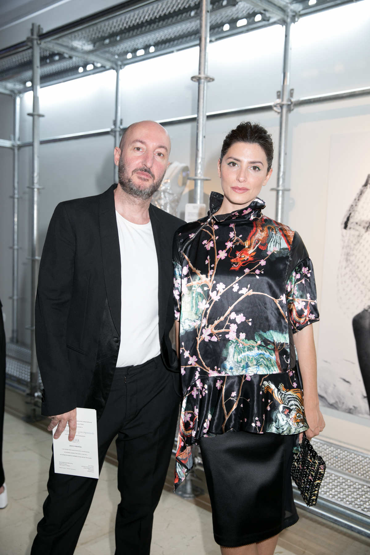 Diego Postigo y Bárbara Lennie. | TELVA Tributo Paco Rabanne la...