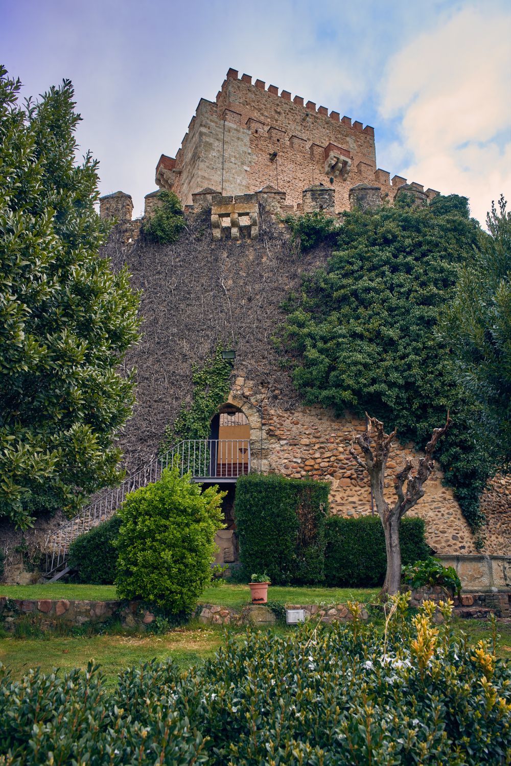 El Castillo de Enrique II de Trastámara convertido ahora en el...