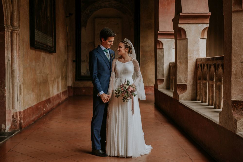 Una boda muy familiar | Una boda rústica en un monasterio de...