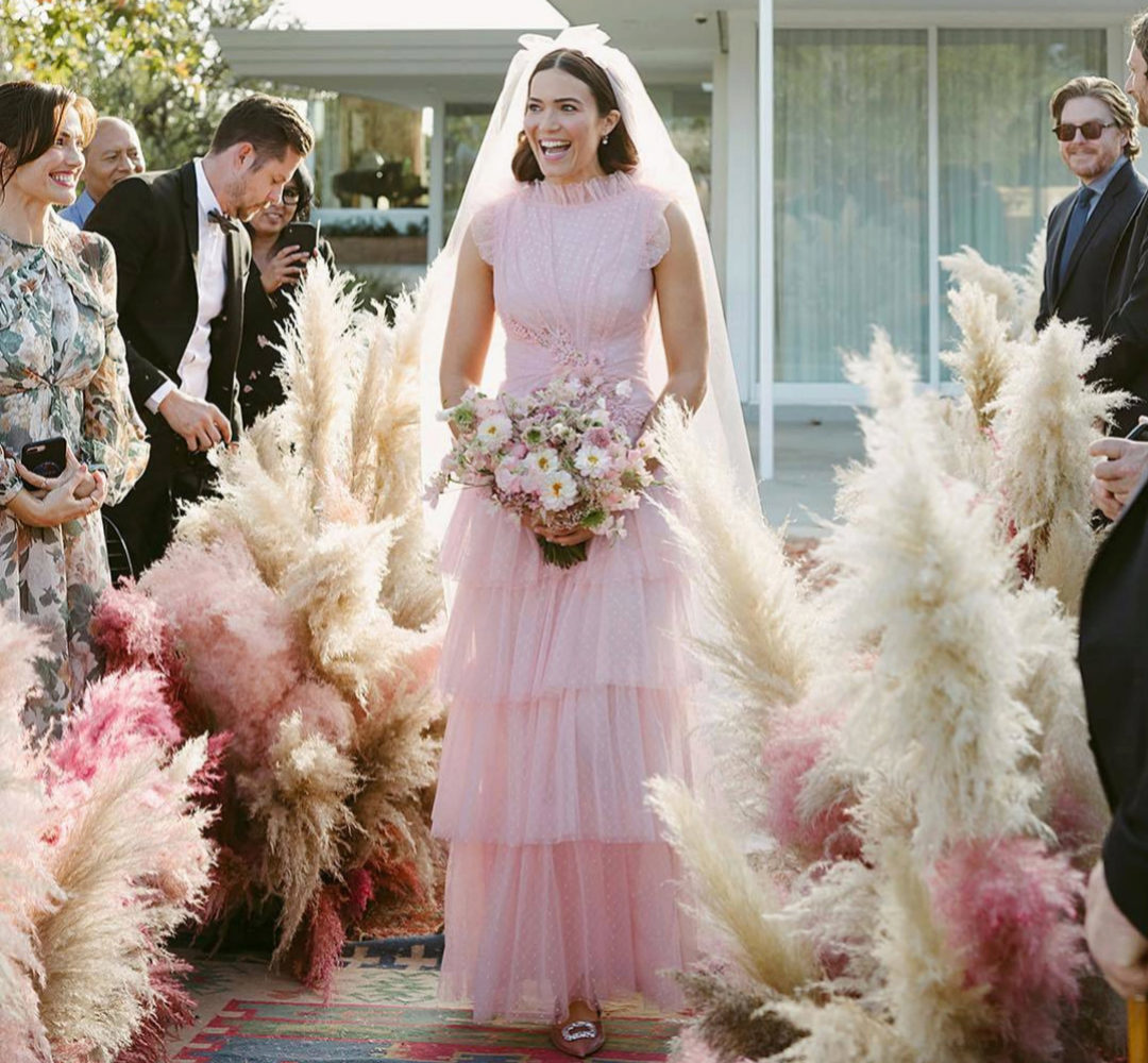 Mandy Moore y Taylor Goldsmith | Estas han sido las bodas de...