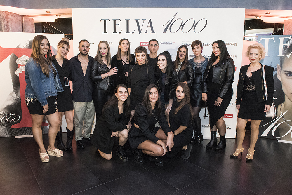 El equipo de Etnia Cosmetics, patrocinadores del evento, en el ...