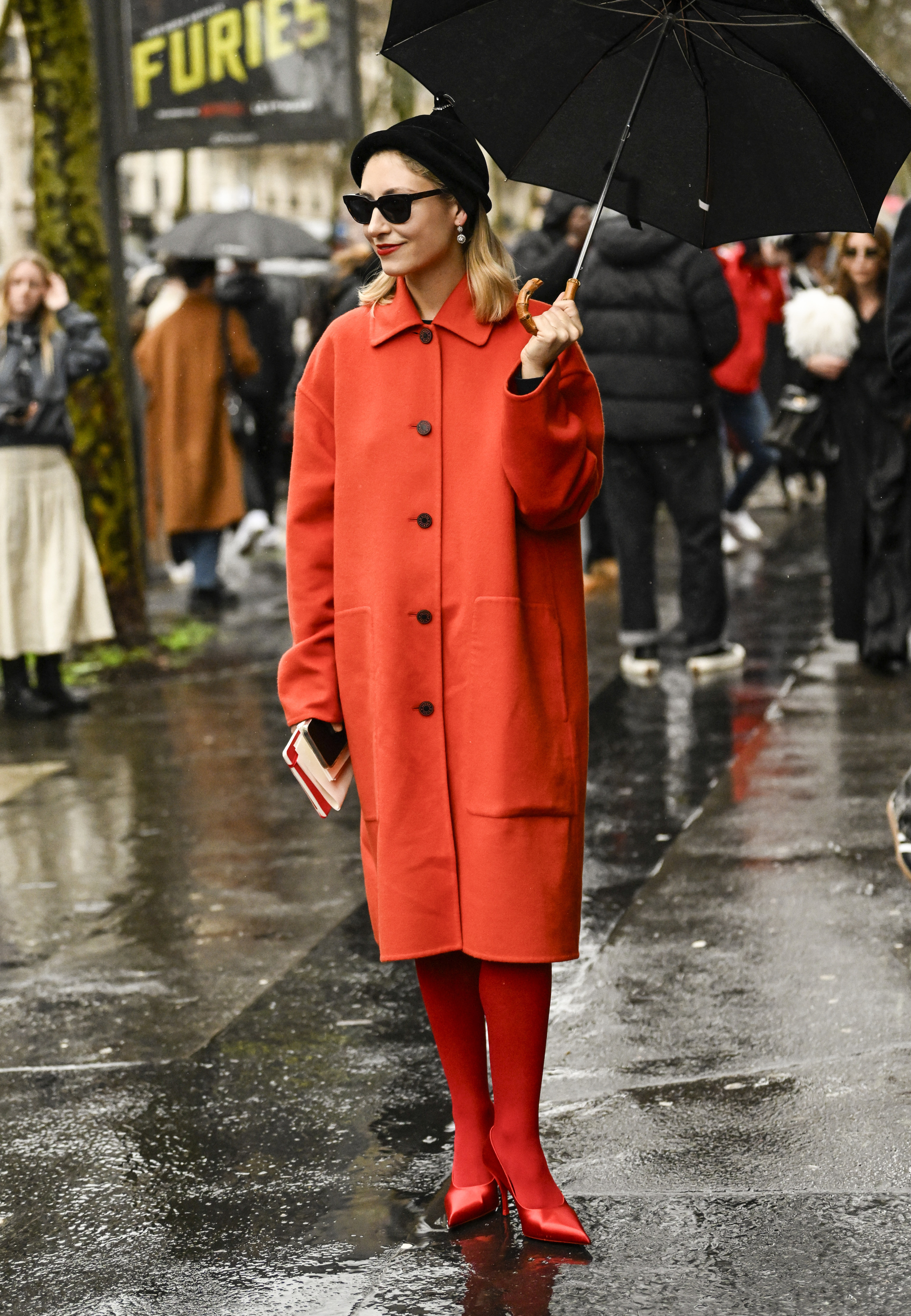 Qué abrigo ponerte sobre tu look navideño: las mujeres mejor vestidas ...
