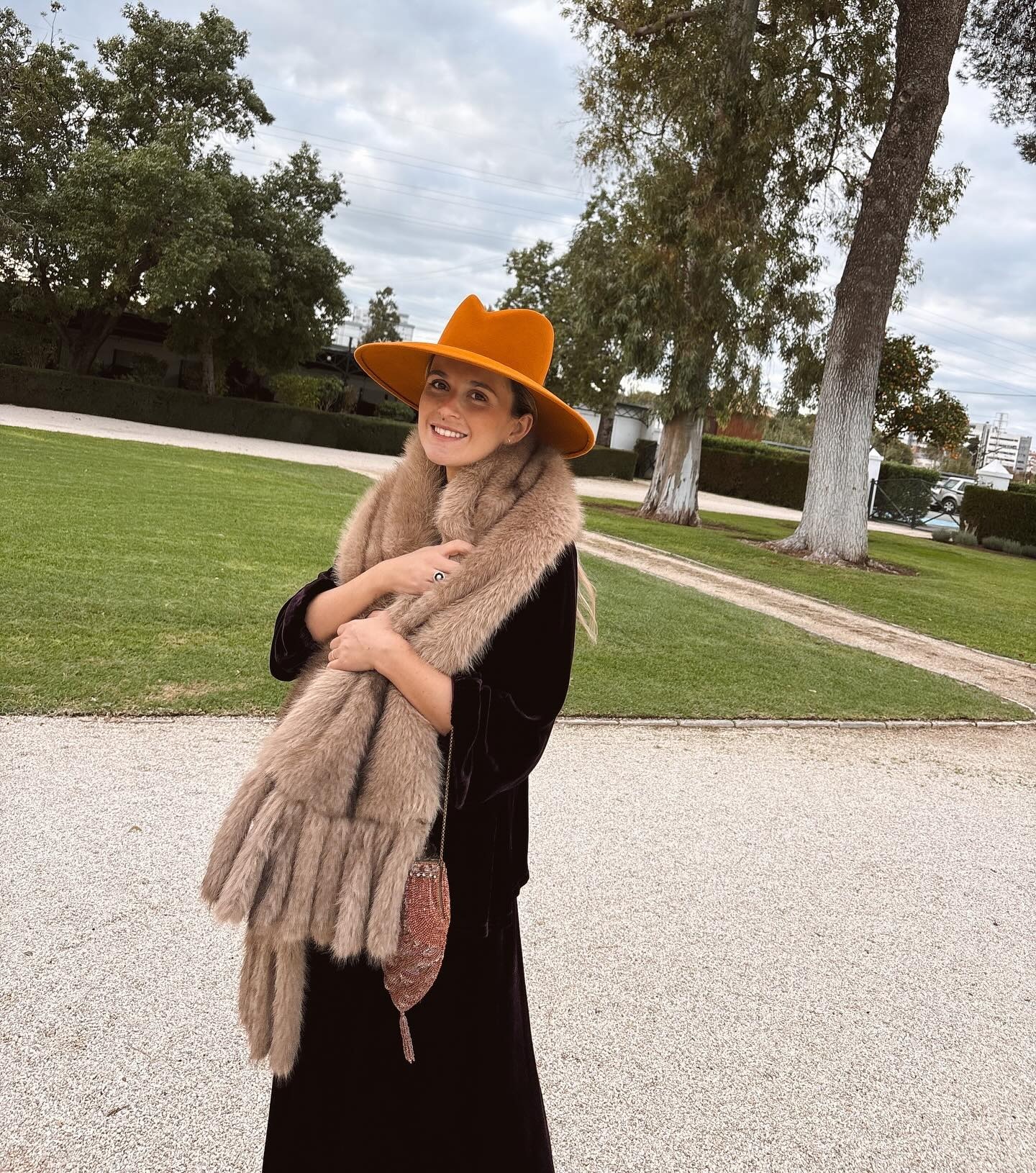 La invitada más elegante del fin de semana consigue un look 10 con un ...