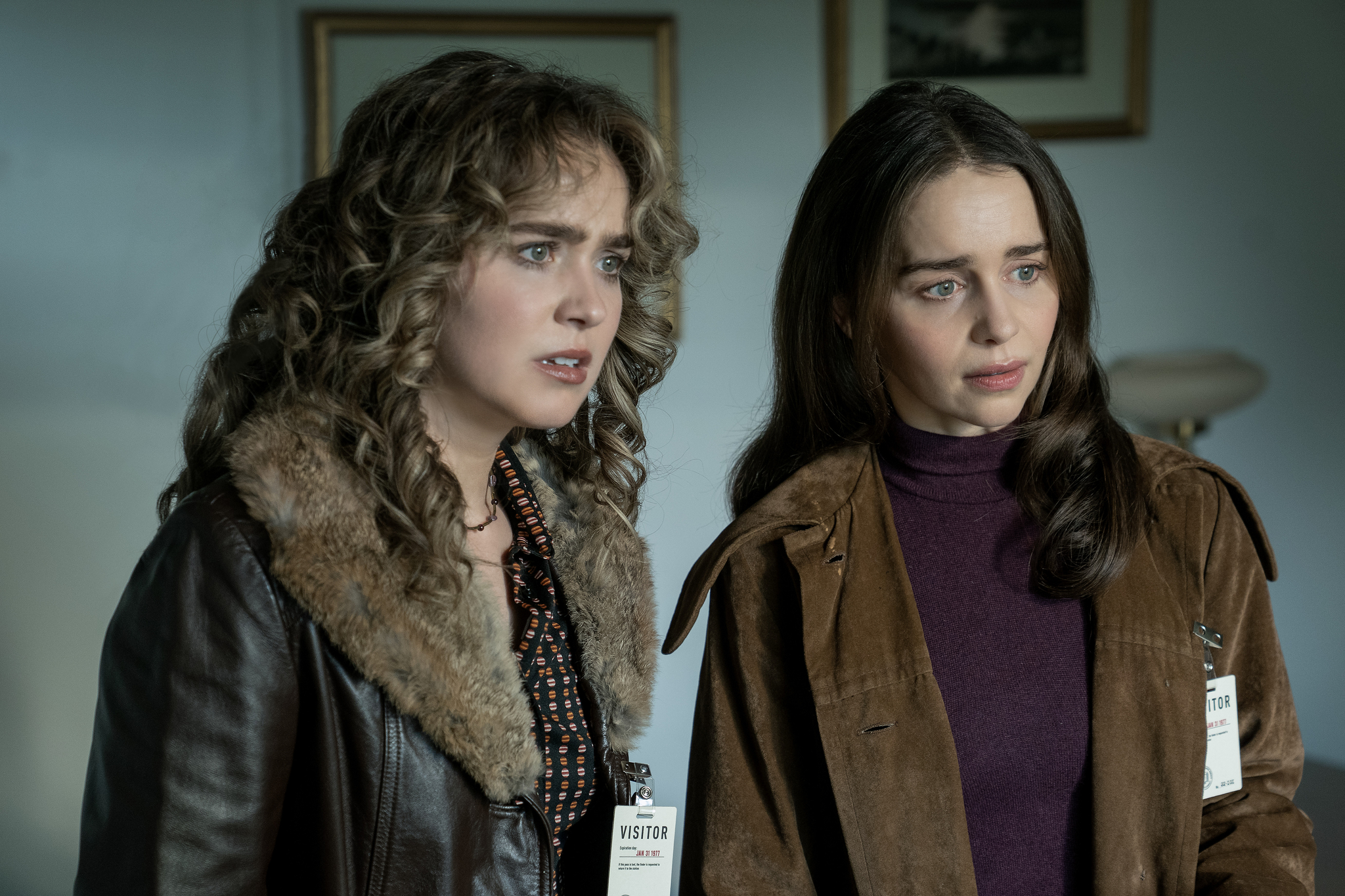 Emilia Clarke y Haley Lou Richardson en 'Ponies', un thriller de ...