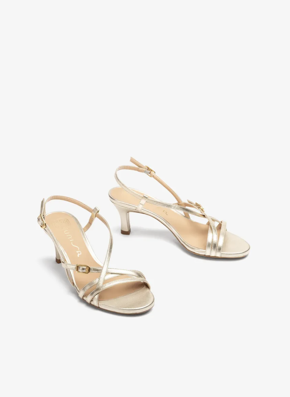 Tras probarme más de 20 vestidos de invitada, he encontrado en Zara y ...