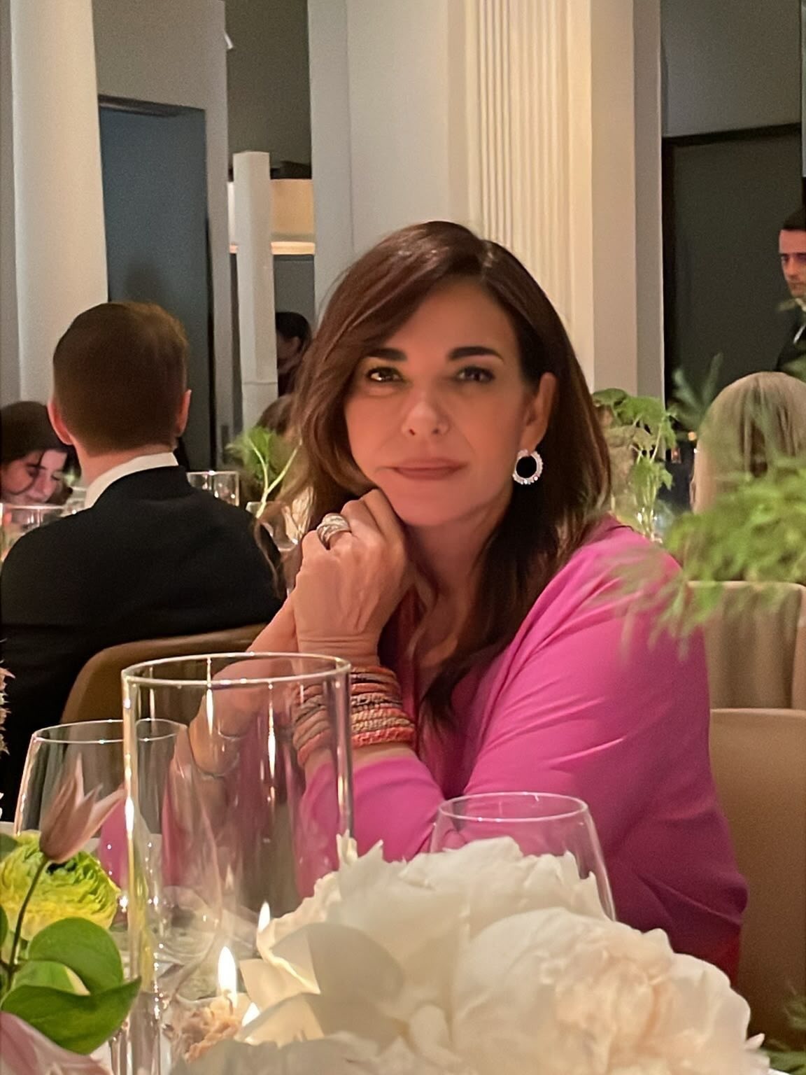 Mariló Montero, en la boda de su hija Rocío, ha elegido la combinación ...